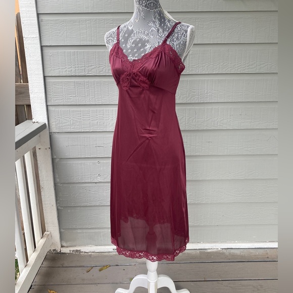 vassarette | Intimates & Sleepwear | Vintage Vassarette Full Slip Size ...